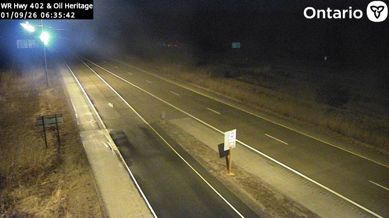 Highway 402 at Oil Heritage Road - Live Traffic Cameras in Canada